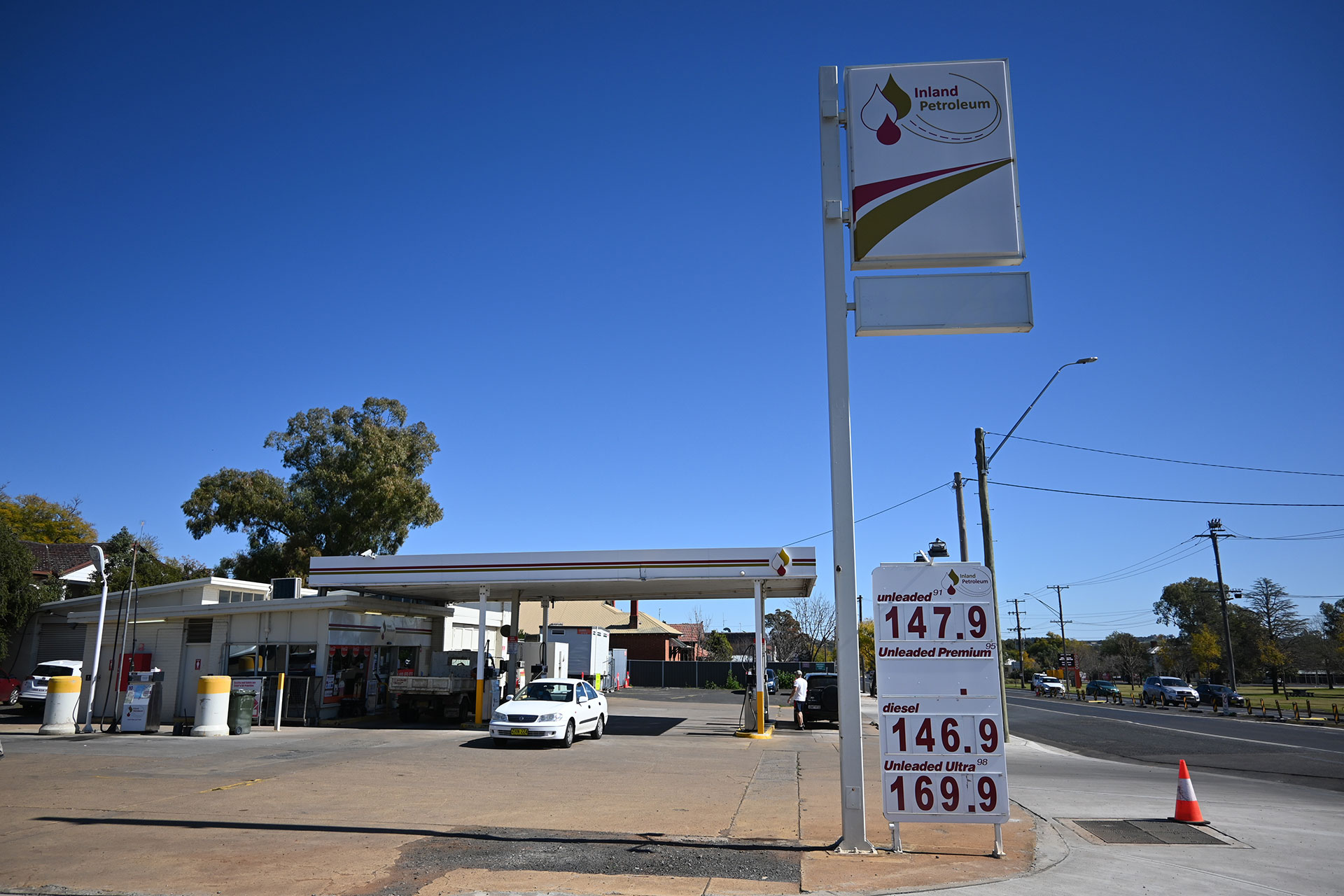 Service Station Sites Location - Inland Petroleum